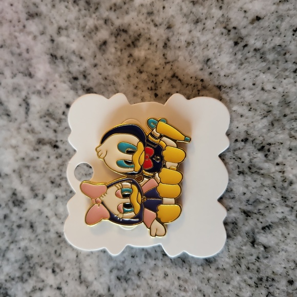 Disney | Jewelry | Disney Donald Duck And Daisy Duck Pin | Poshmark